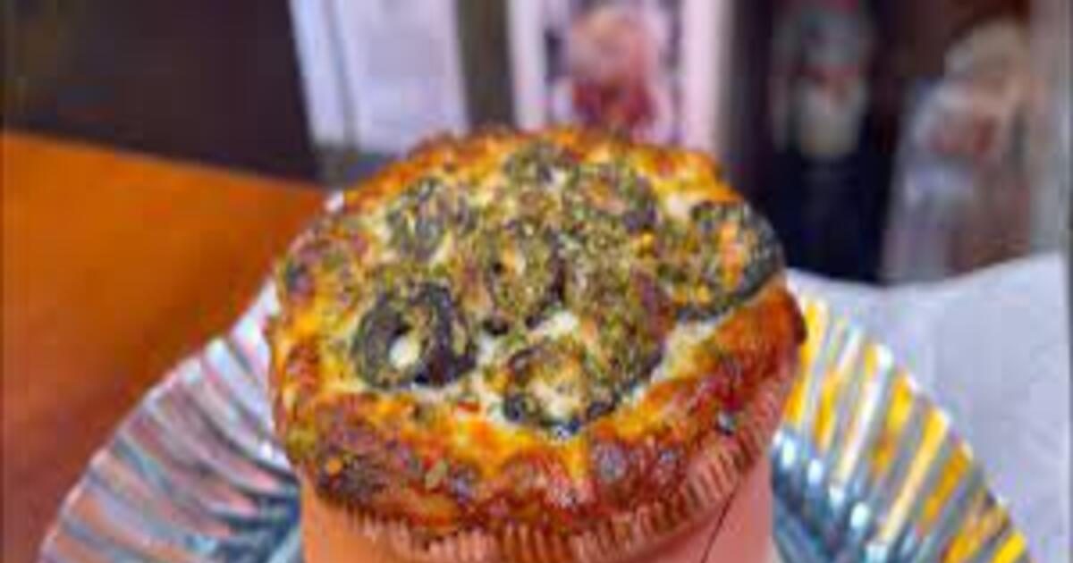 You can also make Jhansi Matka Pizza at home, this is an easy way to ...