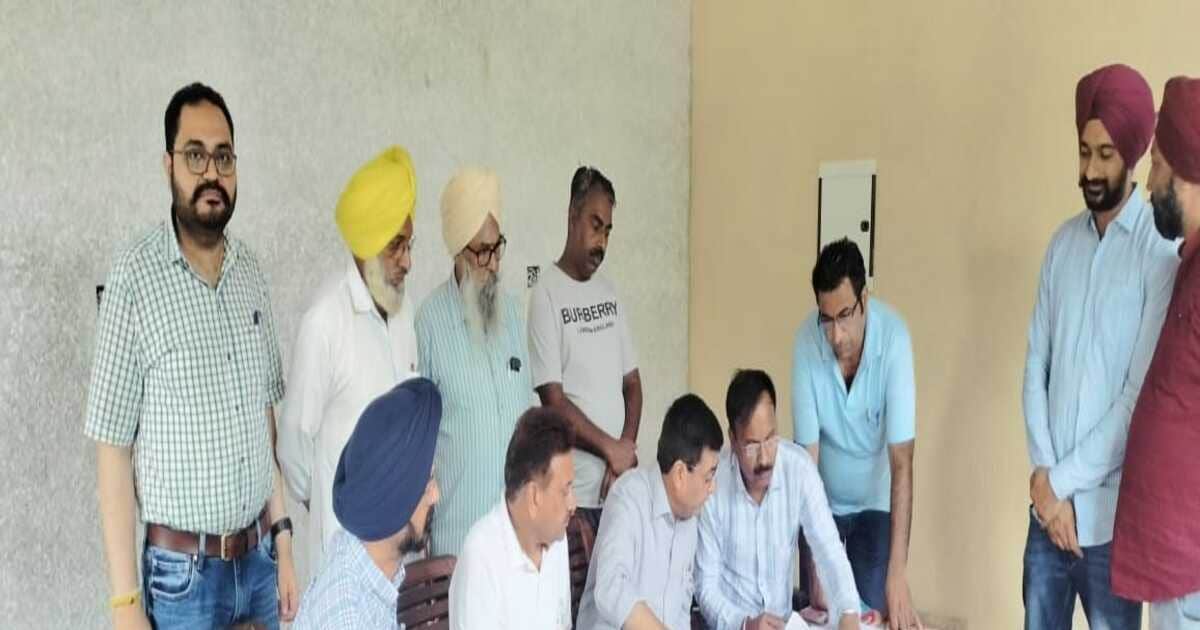 Amritsar News: ਚੇਅਰਮੈਨ ਅਸ਼ੋਕ ਤਲਵਾਰ ਨੇ ਸਟੇਡੀਅਮ ਦਾ ਲਿਆ ਜਾਇਜ਼ਾ , Chairman ...