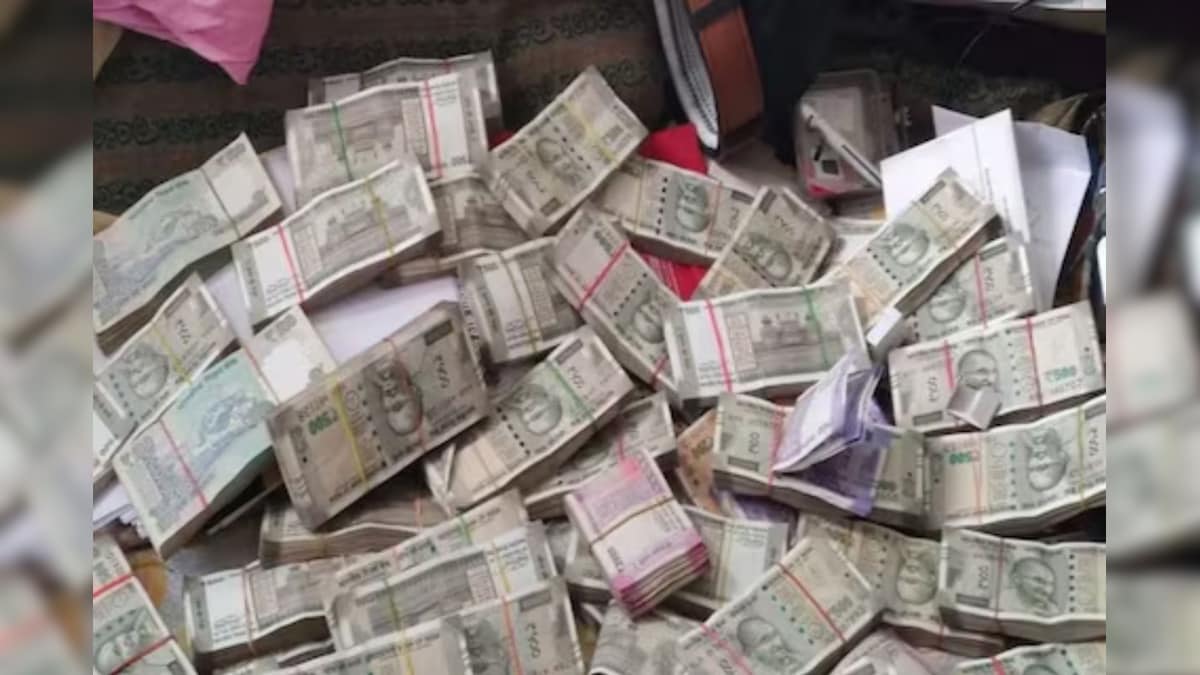 ACB Raid in Telangana: ਤੇਲੰਗਾਨਾ 'ਚ ACB ਨੇ ਅਧਿਕਾਰੀ ਦੇ ਘਰ ਛਾਪਾ, 100 ਕਰੋੜ ਦਾ ਖਜ਼ਾਨਾ, 40 ਲੱਖ ਰੁਪਏ ...