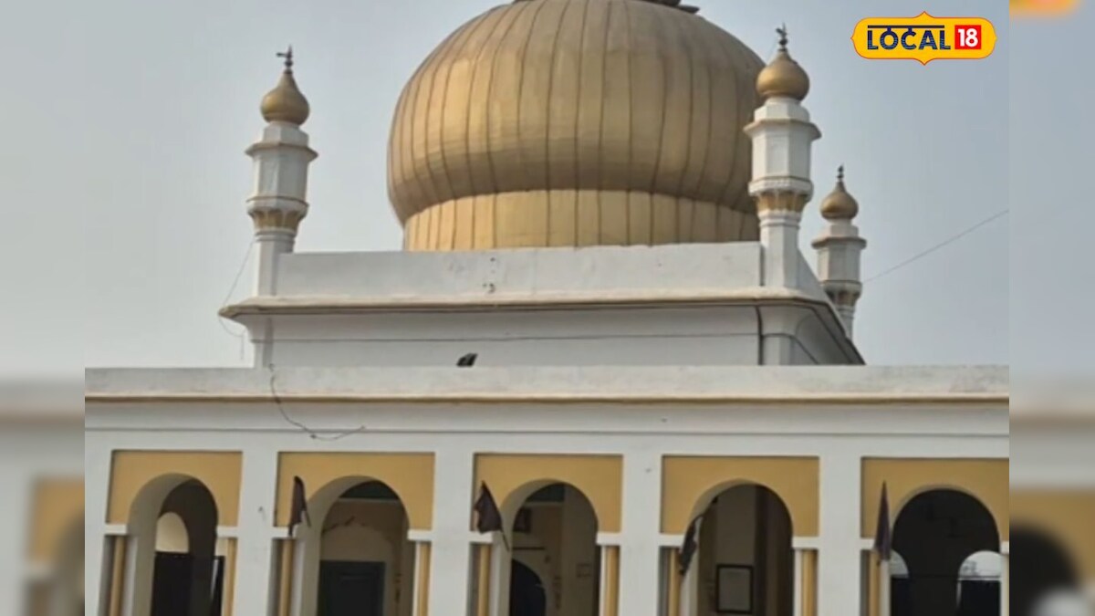 dargah is one of the holy dargahs of asia, pilgrims come Iran-Iraq ...