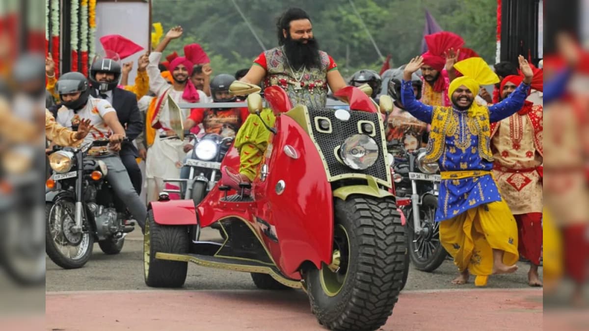 Gurmeet Ram Rahim News: ਜੇਲ੍ਹ ਤੋਂ ਬਾਹਰ ਆਇਆ ਰਾਮ ਰਹੀਮ, ਹਨੀਪ੍ਰੀਤ ਨੇ ਜੇਲ੍ਹ ਦੇ ਬਾਹਰ ਤੋਂ ਕੀਤਾ ਰਿਸੀਵ ...