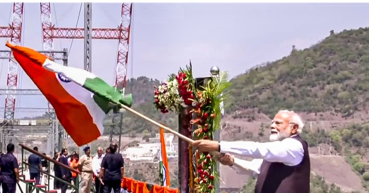 PM Modi Chenab Bridge: ਦੁਨੀਆ ਦਾ ਸਭ ਤੋਂ ਉੱਚਾ ਪੁਲ, ਹੱਥ ਵਿੱਚ ਤਿਰੰਗਾ ...