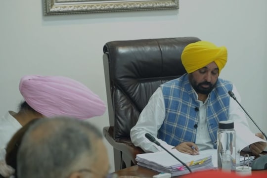 Punjab Cabinet Meeting: ਪੰਜਾਬ ਕੈਬਨਿਟ ਦੀ ਮੀਟਿੰਗ ਵਿਚ ਵੱਡੇ ਫੈਸਲੇ – News18 ਪੰਜਾਬੀ