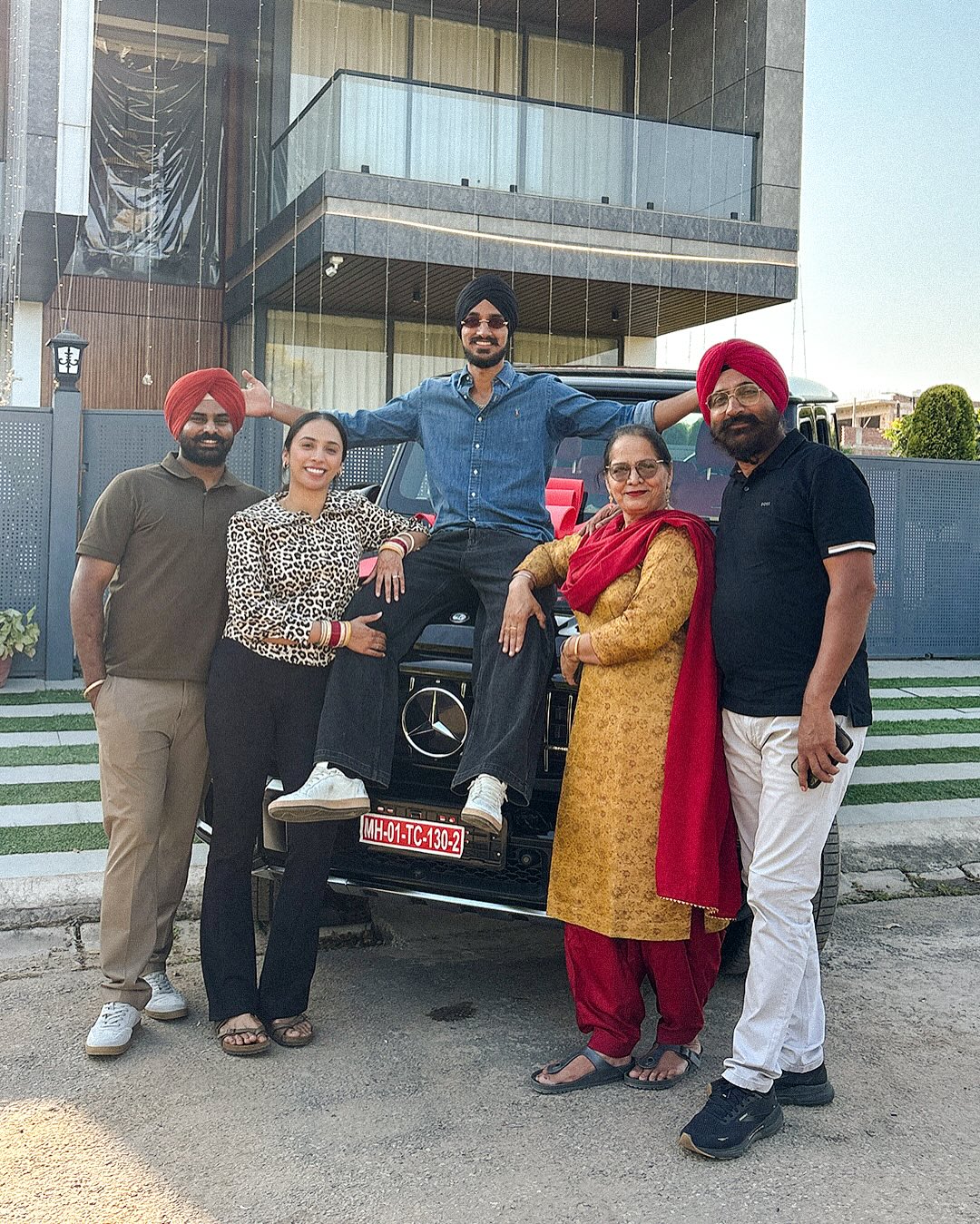 ਭਾਰਤੀ ਕ੍ਰਿਕਟਰ ਟੀਮ ਦੇ ਸਟਾਰ ਖਿਡਾਰੀ ਅਰਸ਼ਦੀਪ ਸਿੰਘ ਨੇ ਖਰੀਦੀ G-WAGON- Indian cricket team star player ...