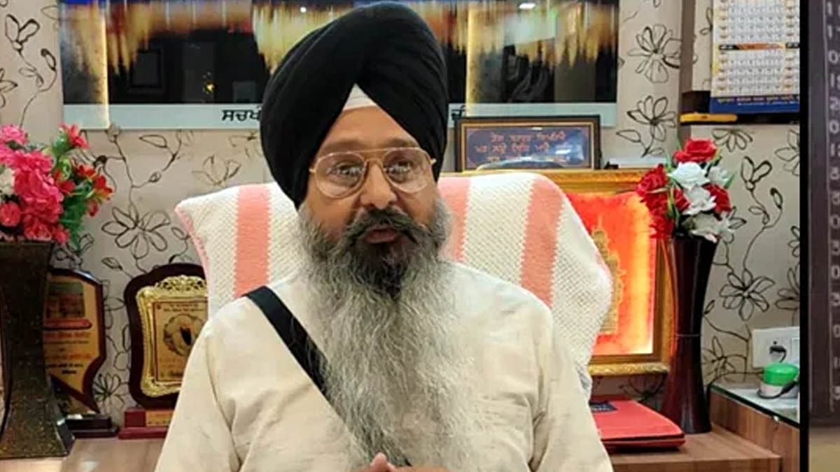 ਇਰਾਨ-ਇਜ਼ਰਾਈਲ ਜੰਗ ਦਾ ਅਸਰ ਹੁਣ ਗੁਰੂ ਘਰ ਦੇ ਸਰੋਪਿਆਂ 'ਤੇ ਵੀ, ਕੈਮੀਕਲ ਦੀ ਸਪਲਾਈ ...