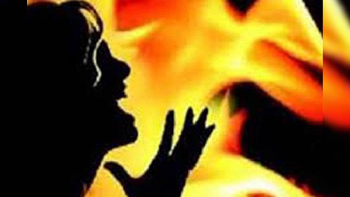 মদ খাওয়ার প্রতিবাদ করায় স্ত্রী-কে পুড়িয়ে মারার অভিযোগ ! | লেটেস্ট ...
