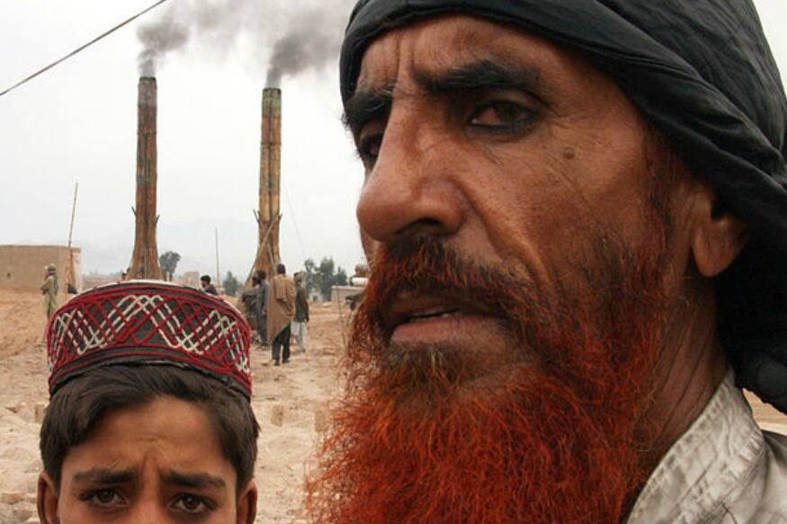 জেনে নিন মুসলিম পুরুষরা কেন চোখে সুরমা পরেন... |why muslim men apply ...