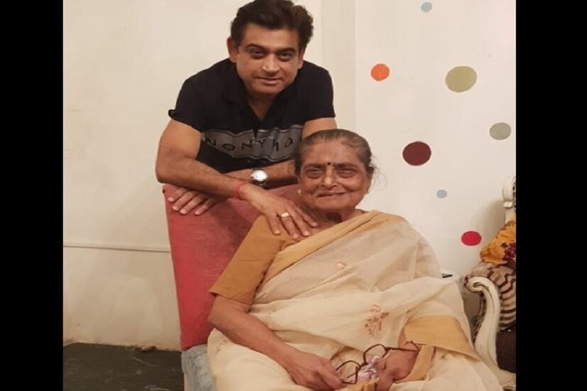 'আমায় বাবুসোনা বলে আর কে ডাকবে'? মায়ের মৃত্যুতে যা বললেন অমিত কুমার ...