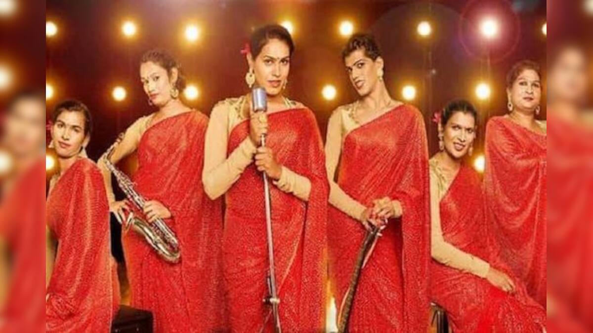বৃহন্নলা বলে নাক সিঁটকোবেন না, 6 Pack Band ধামাল মাচাচ্ছে মঞ্চে ...