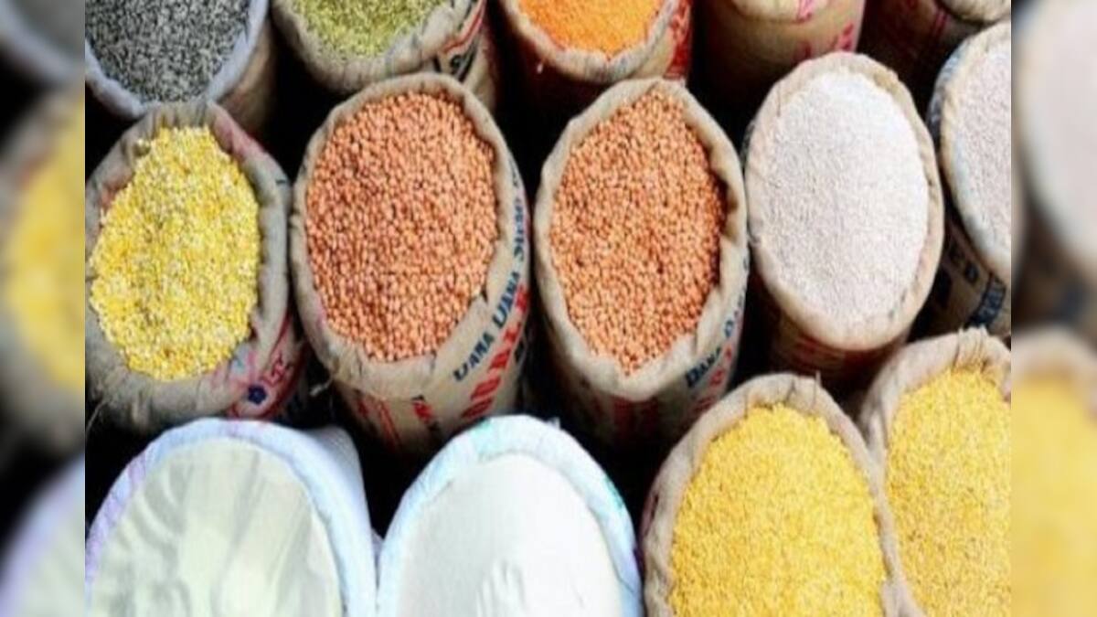 কবে থেকে চালু হবে রাজ্যের দুয়ারে রেশন প্রকল্প? জেলাশাসকের ইঙ্গিত দিলেন ...