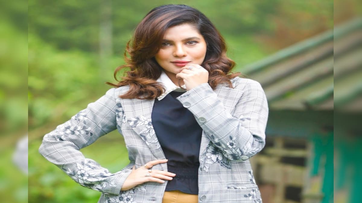 Payel Sarkar : কালিম্পং-এ জমে উঠেছে 'জতুগৃহ'! পাহাড়ি পথে উষ্ণতা ...