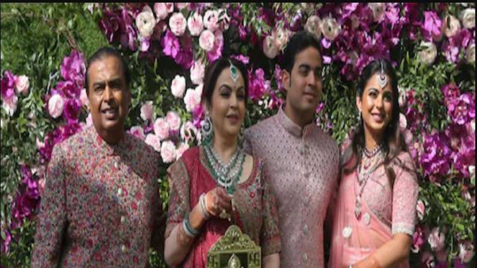 Mukesh Ambani:পরিবার এবং সুস্থ জীবন সবার আগে! Reliance Family Day-তে ...