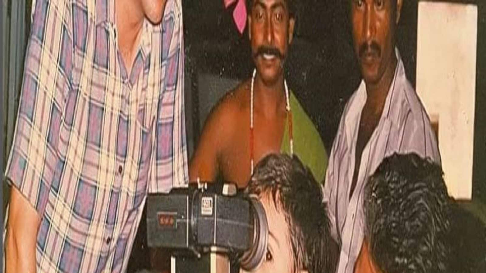 Bengali Cinema তখন তিনি ছোট্ট দেখুন তো চিনতে পারেন কি না টলিউডের এই জনপ্রিয় নায়ককে Bengali
