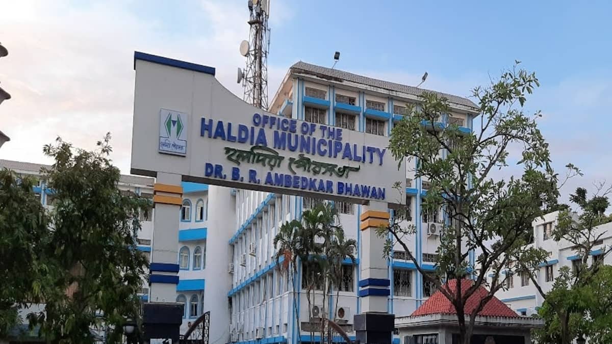 Purba Medinipur: বেহাল রাস্তা ও কুকড়াহাটি বাস স্ট্যান্ড সংস্কারে ...