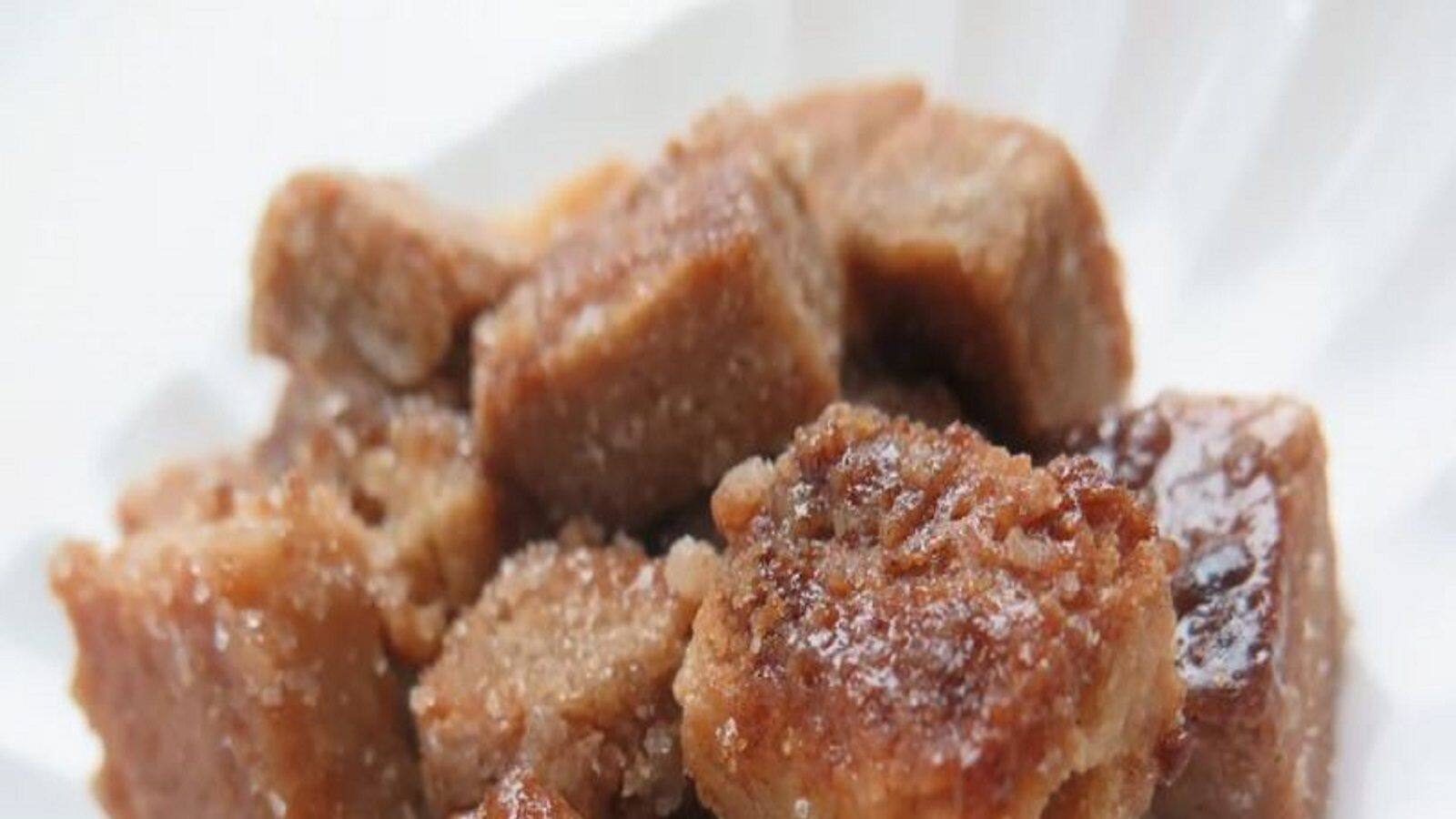 Lifestyle Tips: এই শীতে Jaggery-র গুণ অমৃতের মতো, শরীরে নানাভাবে ভাল ...