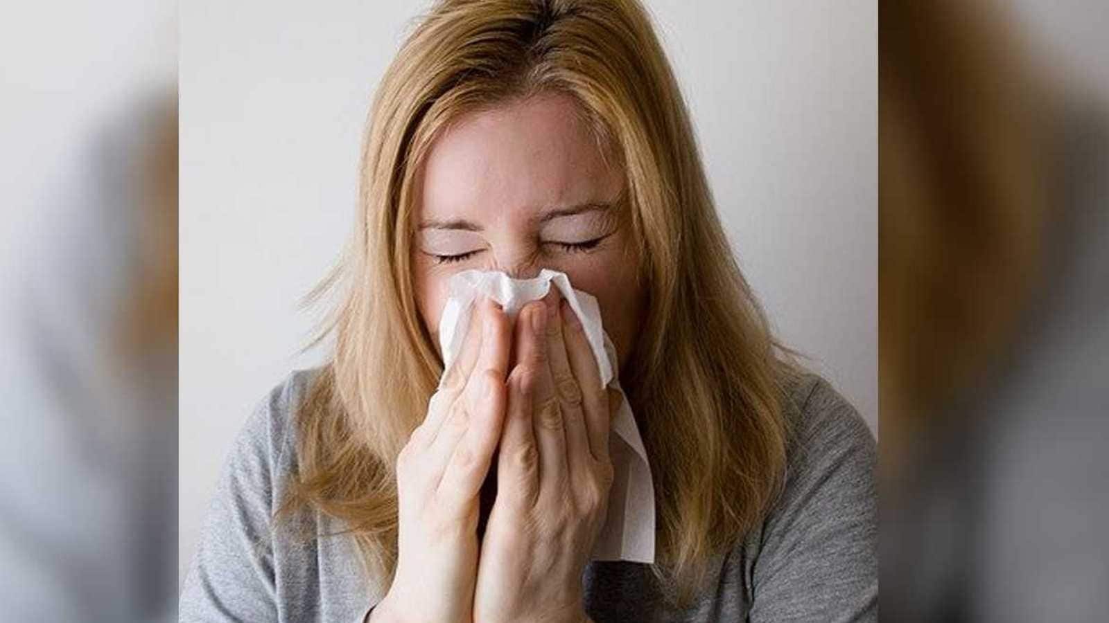 Sneezing : Home remedies to get rid of continuous sneezing Sneezing ...