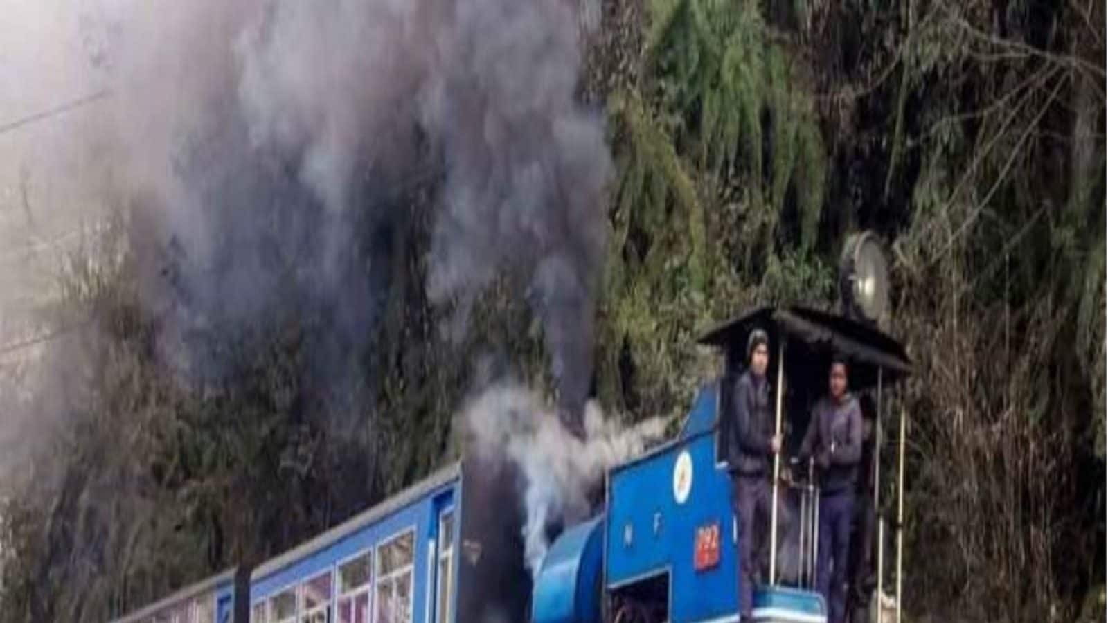 Toy Train Accident: সাধের টয় ট্রেনেই শেষ জীবন, মারাত্মক ঘটনা পাহাড়ে ...
