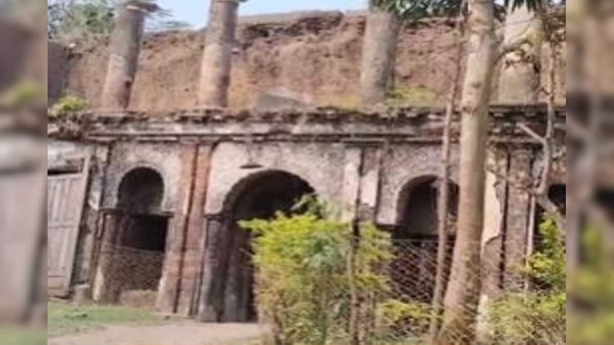 Bardhaman Rajbari : সংস্কারের অভাবে জরাজীর্ণ অবস্থা বর্ধমান রাজবাড়ির ...