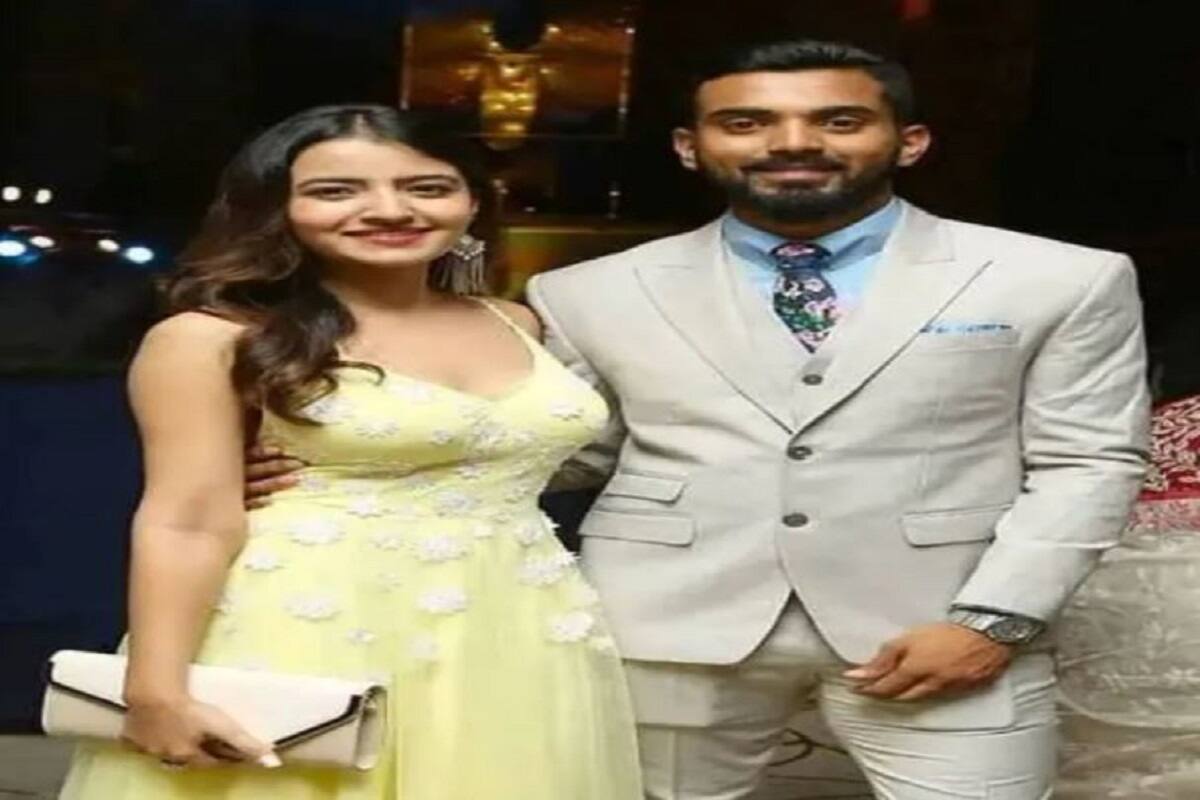 কেএল রাহুলকে নিয়ে সোহাগে মাখামাখি আথিয়ার, এদিকে মুখ খুললেন ‘এই ...