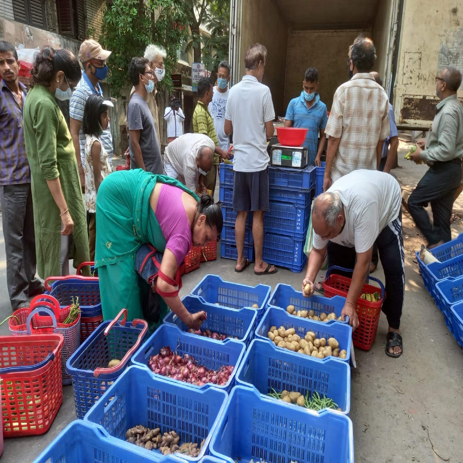 সুফল বাংলায় কতটা সস্তা সব্জি? পরখ করুন নিজেই, রইল তালিকা – News18 বাংলা