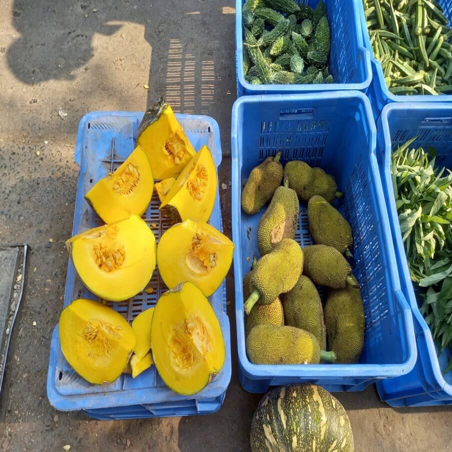 Sufal Bangla stall check price list of vegetables and fruits: সুফল ...