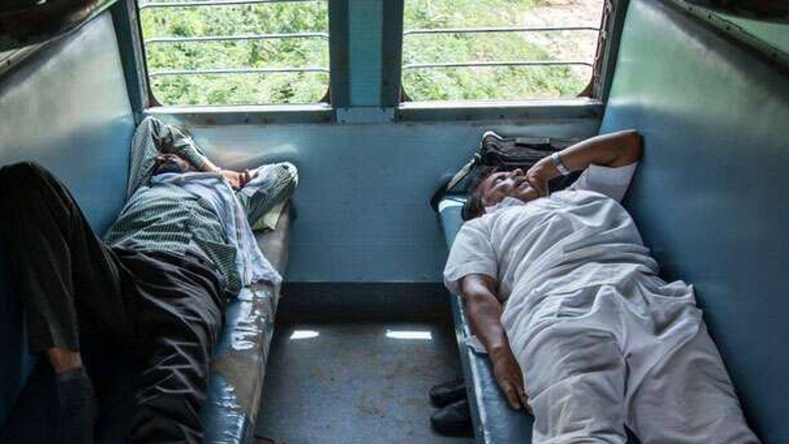 Indian Railways Reservation Rules Of Lower Or Middle Birth Booking ...