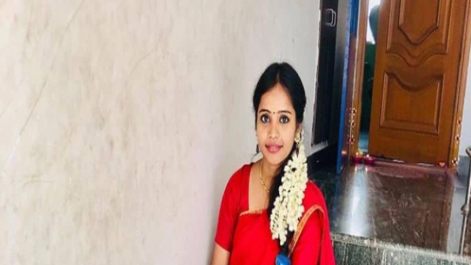 বিচ্ছেদের পরেই অবসাদ, আত্মঘাতী অভিনেত্রী, মিলল ঝুলন্ত দেহ ৷ Tamil Actor ...