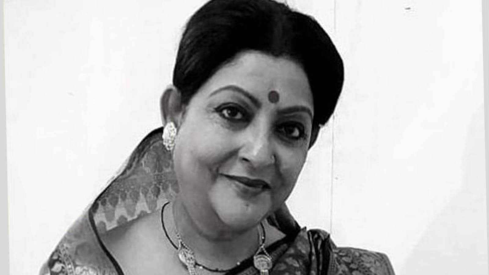 প্রয়াত অভিনেত্রী সোনালি চক্রবর্তী, বিনোদন জগতে শোকের ছায়া | লেটেস্ট ...