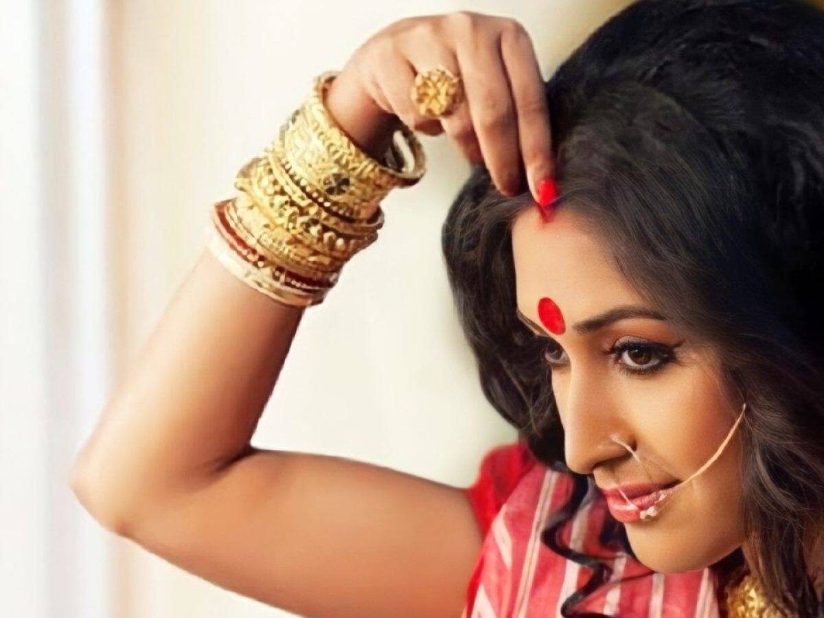 স্নানের পরই সিঁদুর পরার অভ্যাস? অজান্তে করা এই ৫ বাস্তু ভুলে জীবন হতে ...