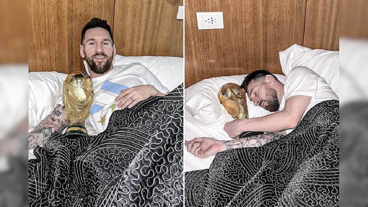 পরম আনন্দে বিশ্বকাপ নিয়ে ঘুমোচ্ছেন মেসি! ছবি ভাইরাল হতেই আবেগে ভাসলেন ...