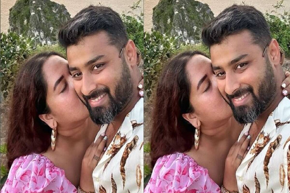 ভারী চেহারায় বিকিনি, সাঁতারের পোশাক, বেশরম রং গানে কাঁপানো নাচ, সুপার ...