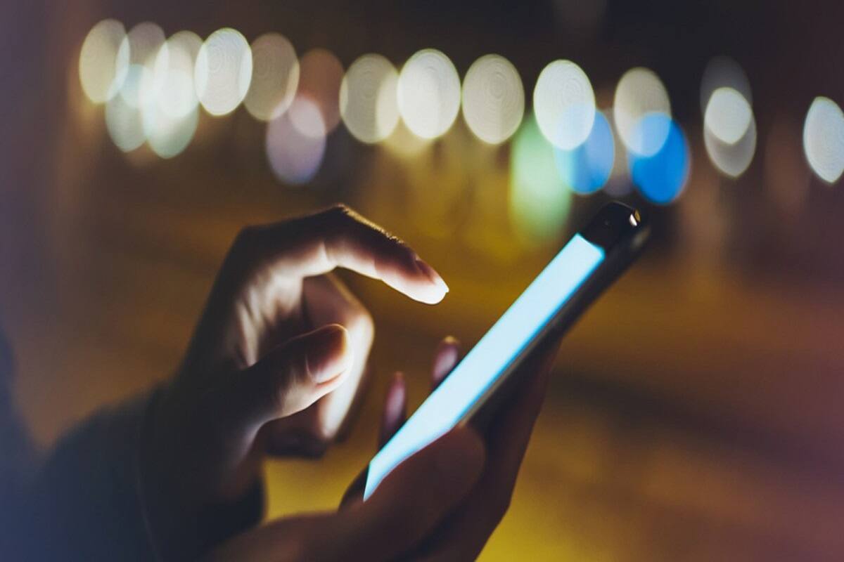 নিয়মিত হস্তমৈথুনে অভ্যস্থ ? জেনে নিন হস্তমৈথুন সম্পর্কে কিছু অজানা তথ্য