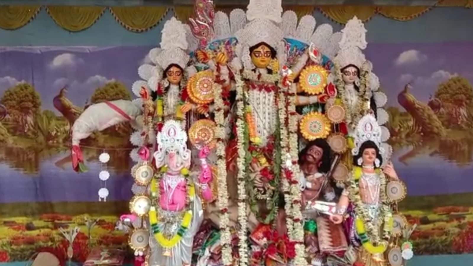 Hooghly News: গ্রামে প্রথম বাসন্তী পুজো শুরু করে পুরশুড়ার রায় পরিবার| Hooghly News: Roy Family ...