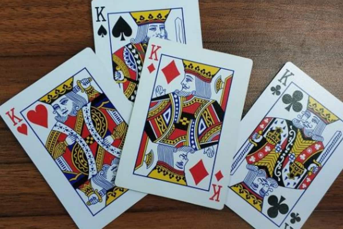 তাসের চারটি রাজা, কিন্তু এক জনের গোঁফ নেই কেন, জানুন অবাক করা তথ্য Why ...