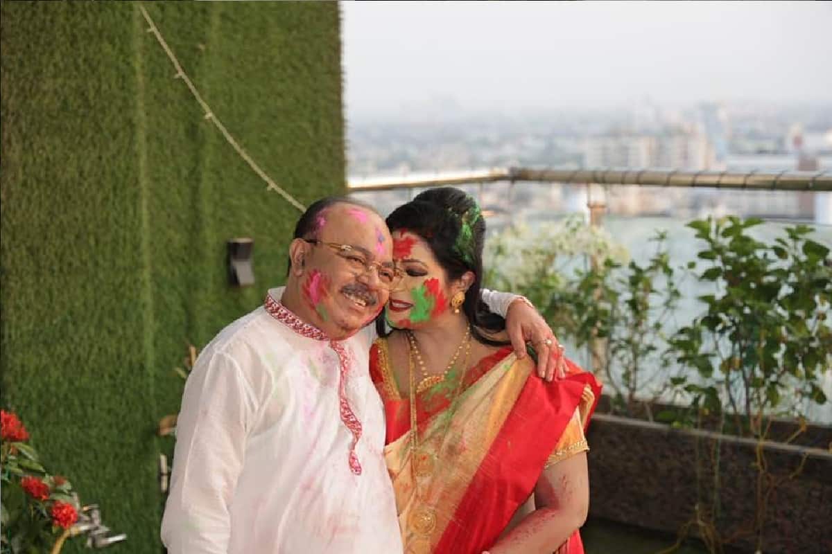 'নিভৃতে থাকুক প্রেম, বারোয়ারি হতে চাইনি', দোলের দিনে কেন বললেন বৈশাখী ...