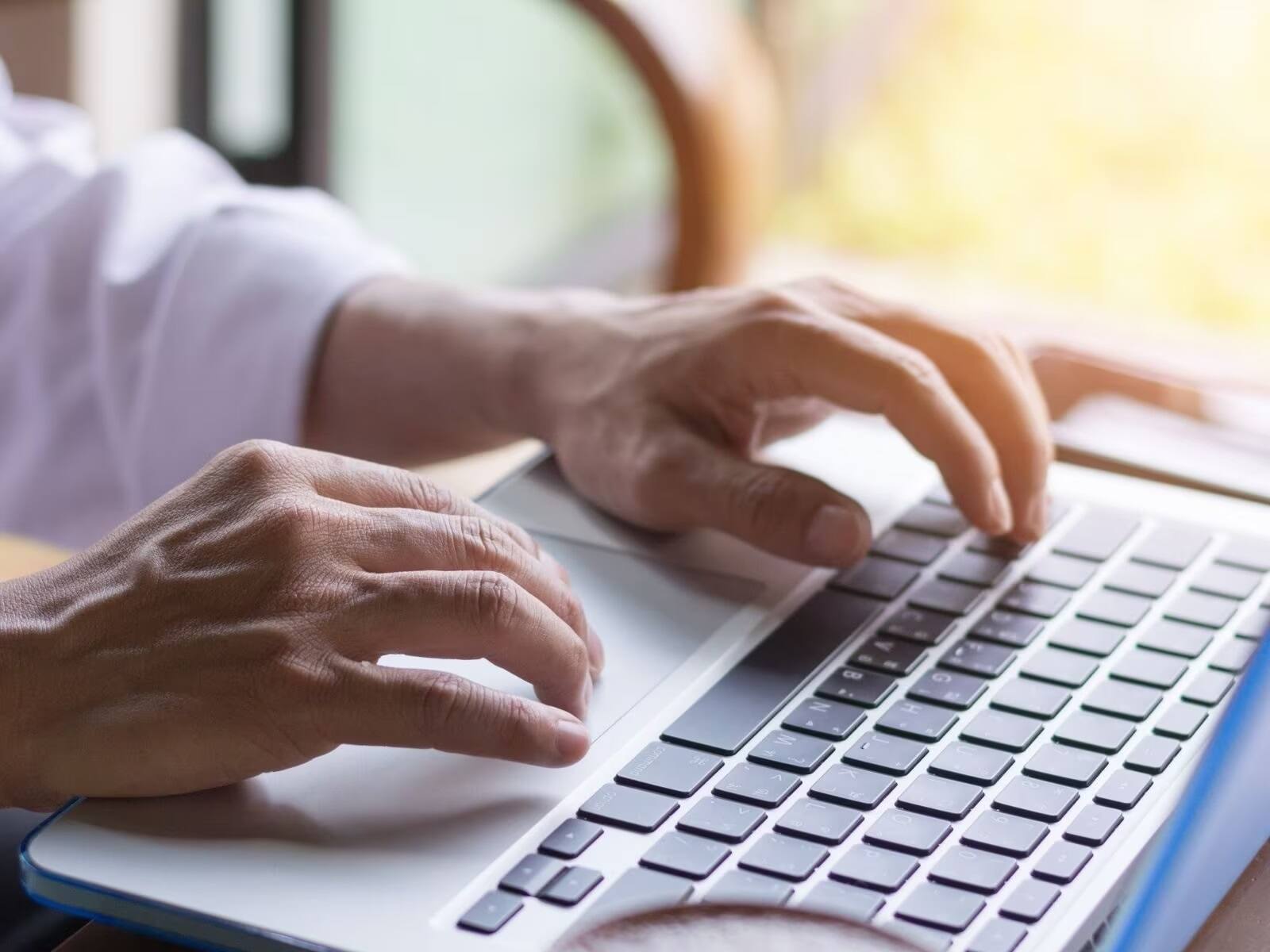 Laptop Handling Tips: কাজ করছে না কি-বোর্ড! এখনই খতিয়ে দেখুন এই ৯টি বিষয় Laptop Keyboard Not ...