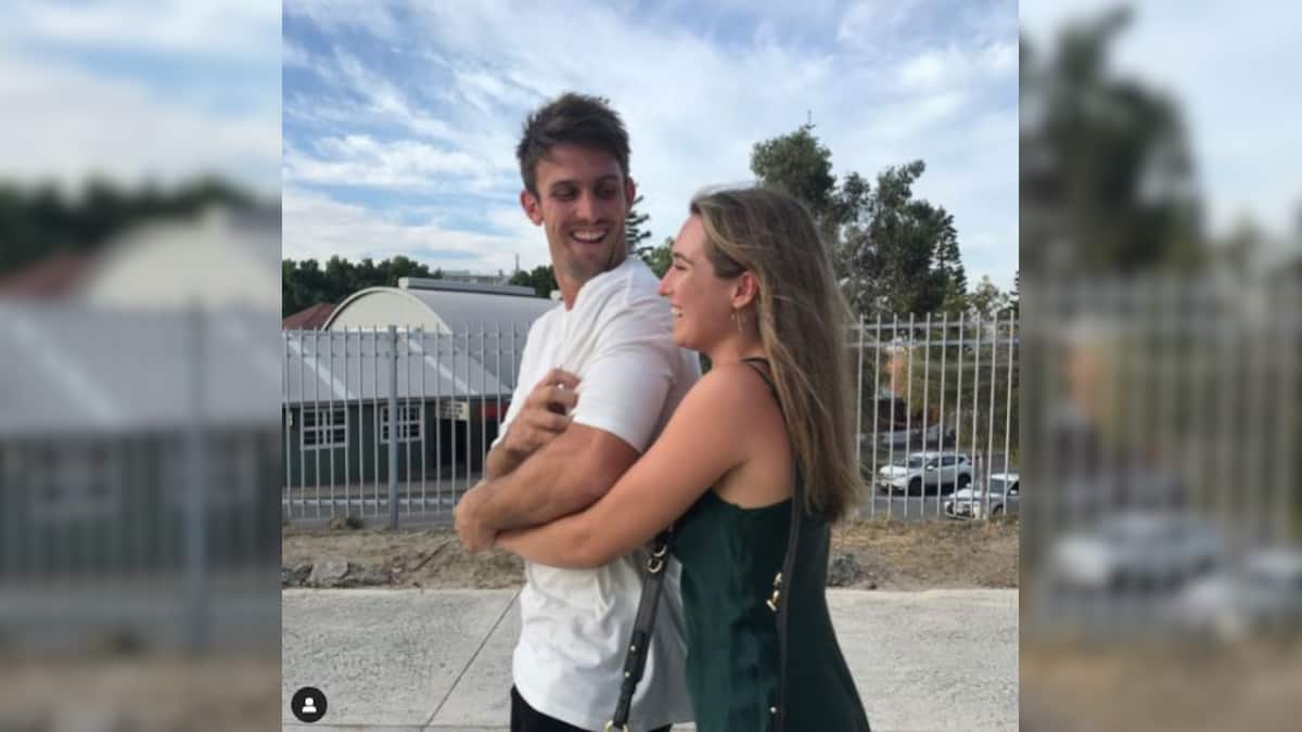 প্রেম আগে নাকি আইপিএল? কোটি টাকার লোভ ছেড়ে বিরাট সিদ্ধান্ত ক্রিকেটারের