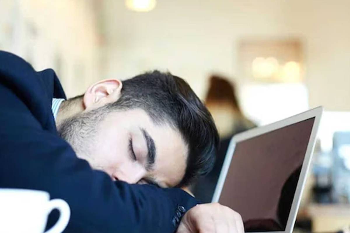 How to avoid sleepiness at work | অফিসে লাঞ্চ করে ডেস্কে এসে বসতেই ঘুমে ...