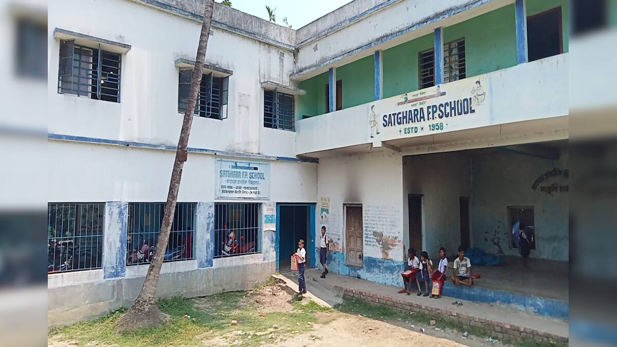 South 24 Parganas News : প্রাথমিক বিদ‍্যালয়ে শিক্ষকদের উদ‍্যোগে তৈরি ...