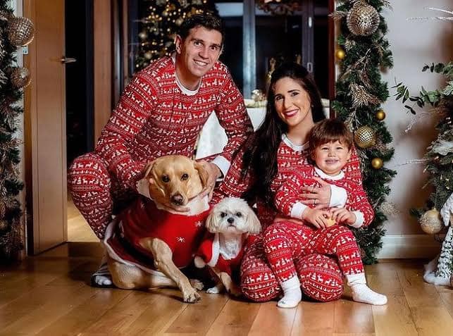 Argentina goalkeeper Emiliano Martinez wife Amanda Gama is beautiful ...