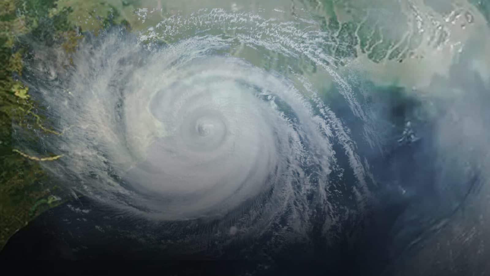 Cyclone Mocha Update: আরও শক্তিশালী ঘূর্ণিঝড় মোকা ! ঘূর্ণিঝড়ের গতিপথ ...