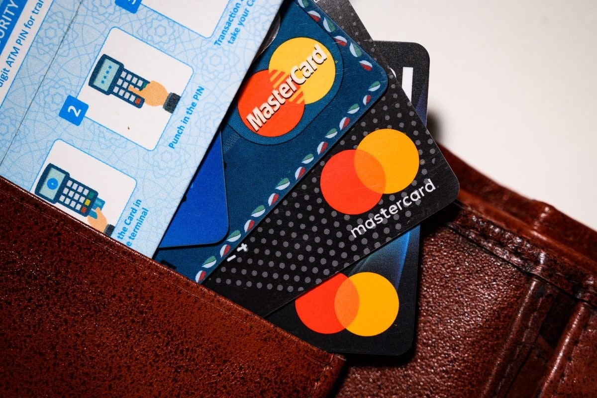 Different types of cards, আজকাল সবার কাছেই থাকে ডেবিট বা ক্রেডিট কার্ড ...