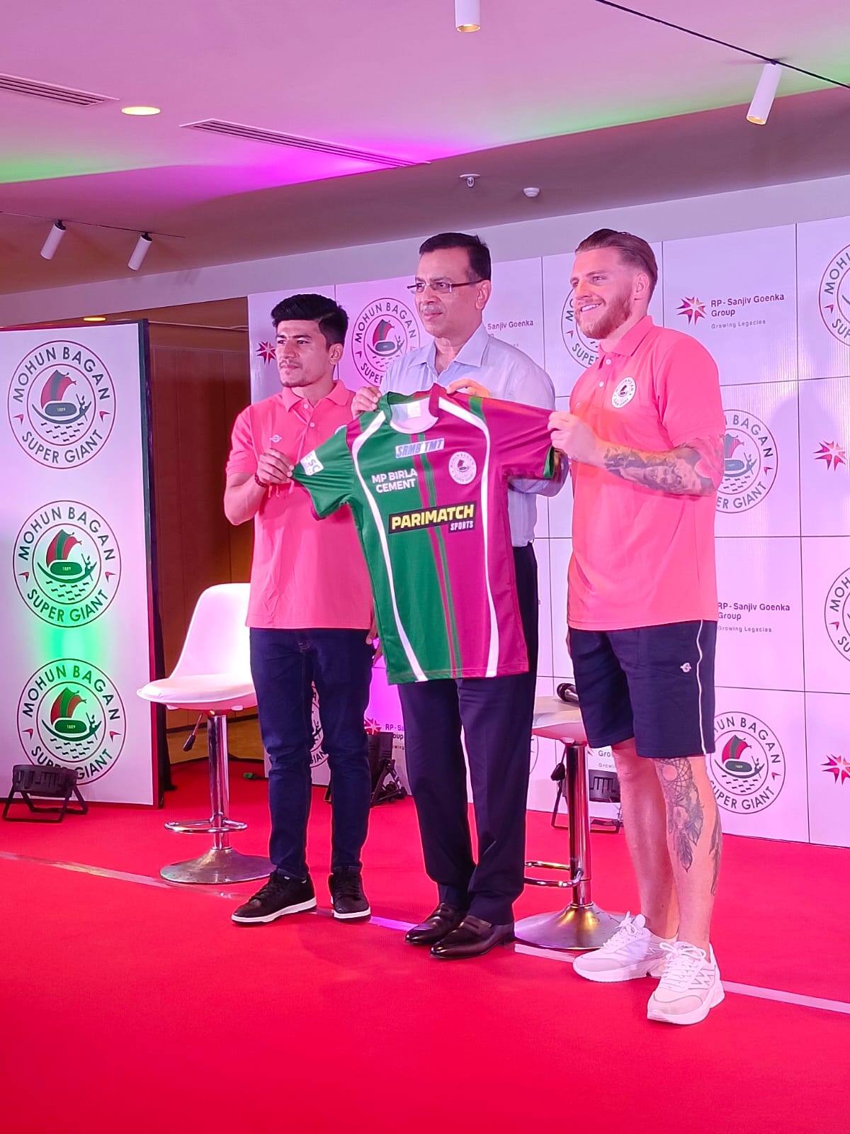 Mohun Bagan Super giant Jersey launch: মোহনবাগানের নতুন জার্সি প্রকাশ ...