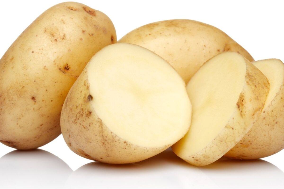 Potato Price Hike: মধ্যবিত্তের হেঁশেলে আগুন! এবার আলুর দামে ছ্যাঁকা ...