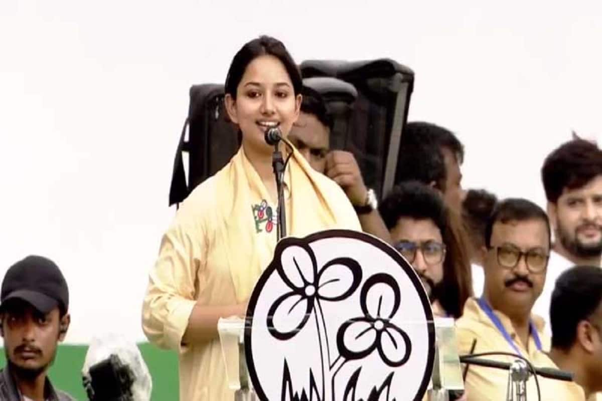 Rajanya Halder Tmc খোদ মমতার 'সিলেকশন', একুশের মঞ্চে সুপারহিট এই তরুণী! কে সে, কেনই বা নজরে? was ...