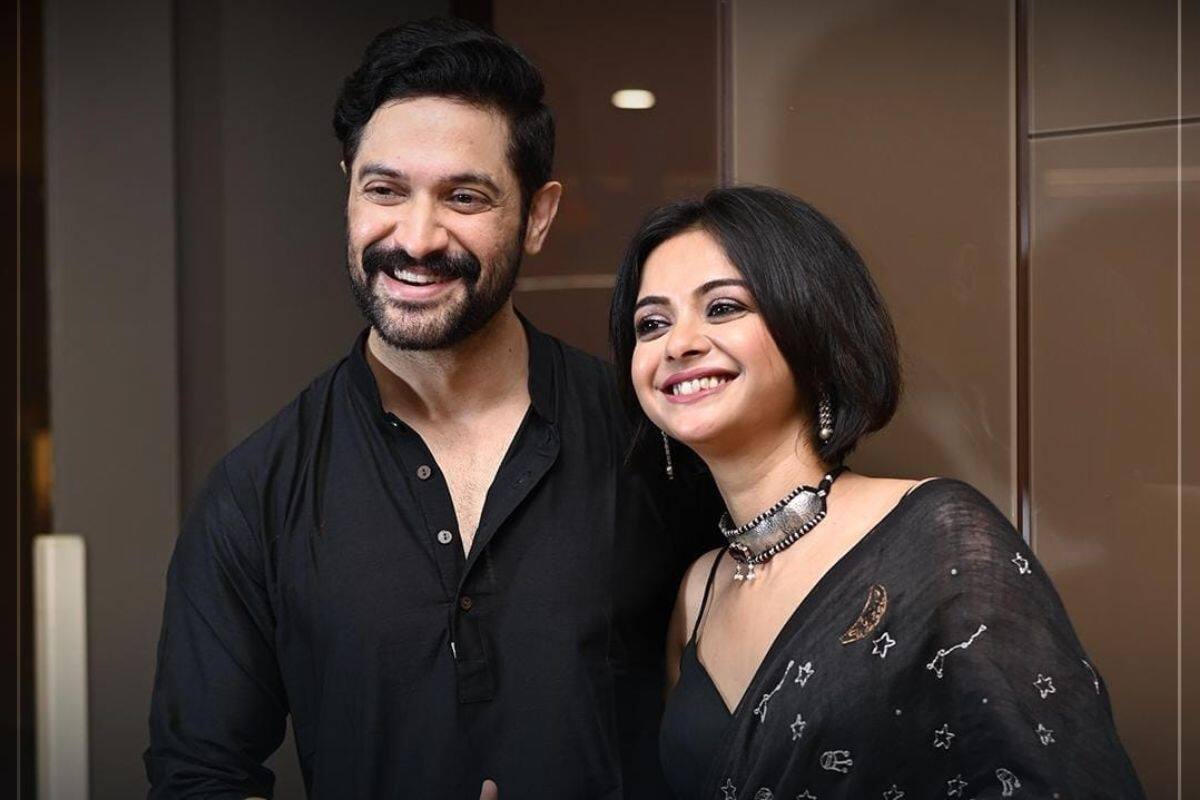Solanki Roy-Vikram Chatterjee: 'শহরের উষ্ণতম দিনে'-এর প্রিমিয়ারে ...