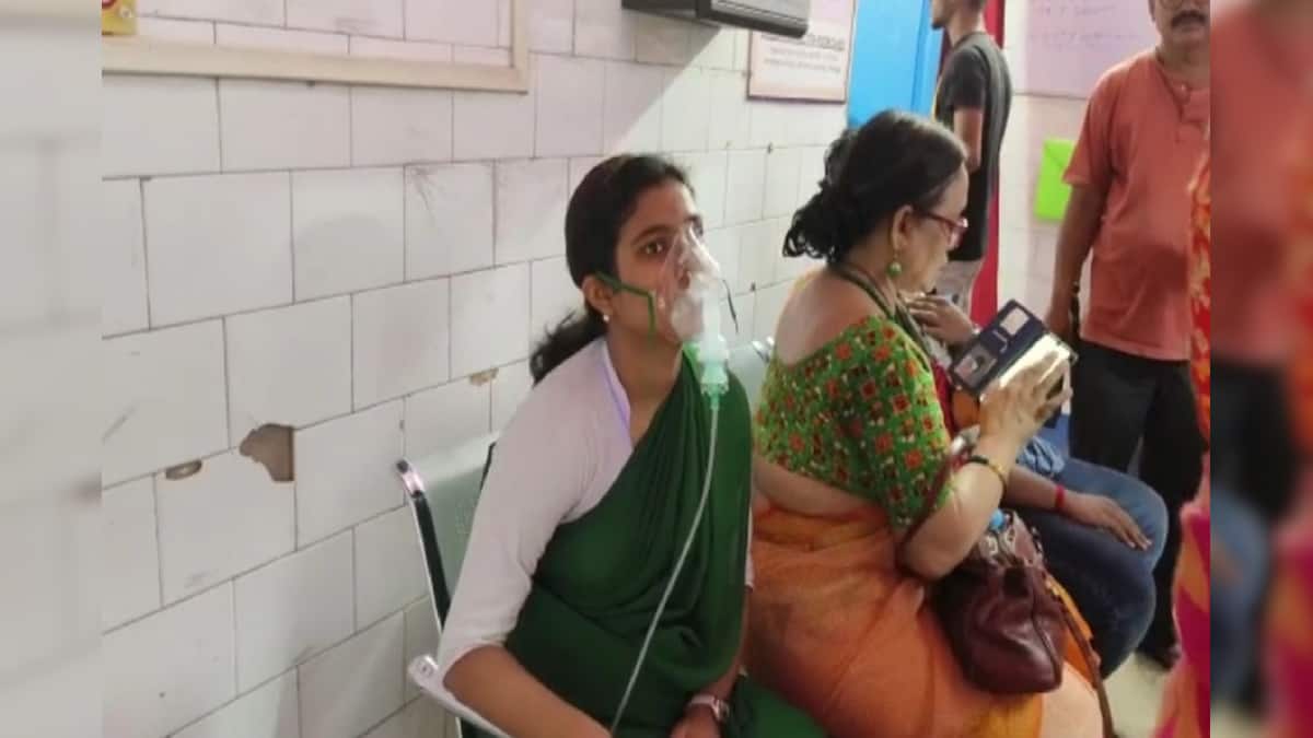 স্কুলে প্র্যাকটিক্যাল ক্লাস চলাকালীন কেমিস্ট্রি ল্যাবরেটরিতে বিস্ফোরণ ...