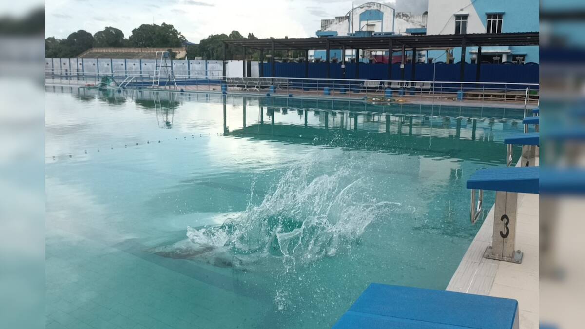 Swimming Pool: কোচবিহার যাচ্ছেন? ৭ কোটির সুইমিং পুল দেখে আসুন, রাজবাড়ি ...