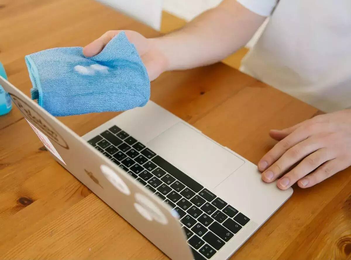 How To Clean Your Laptop | শৌচাগারের মতোই জীবাণু বাসা বাঁধে ল্যাপটপের ...