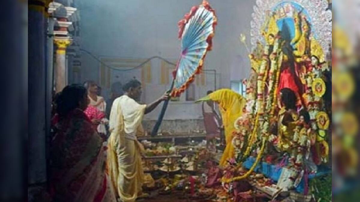 Durga Puja 2023 | রাজবংশী বধূরূপে উত্তরের তিস্তা পাড়ে আসেন উমা ...